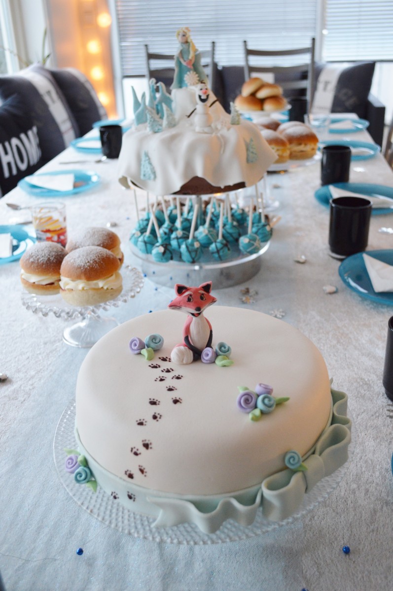 Frost kake og barnebursdag | Flying Cakery