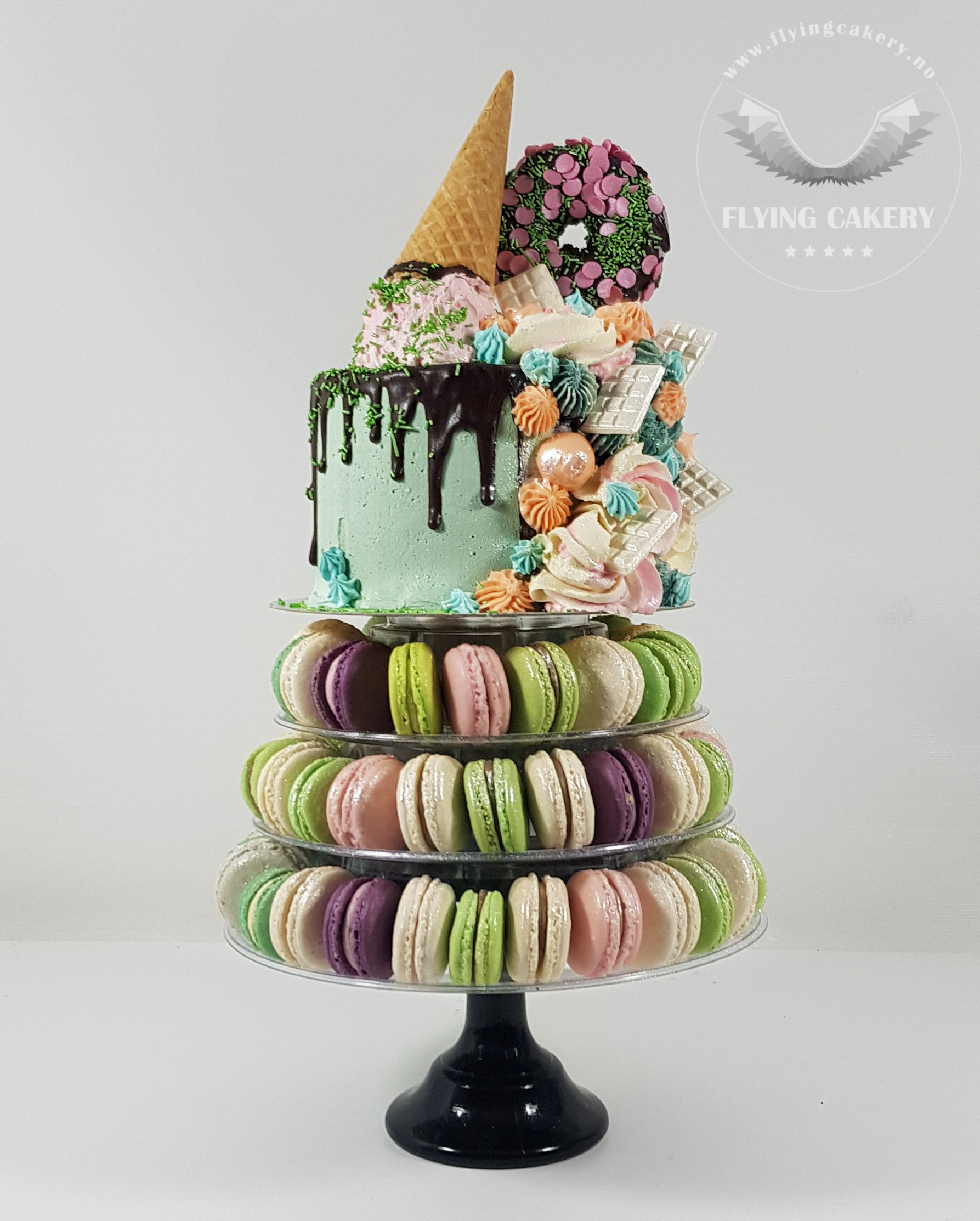 Bursdagskaker og festkaketårn i Bergen | Flying Cakery